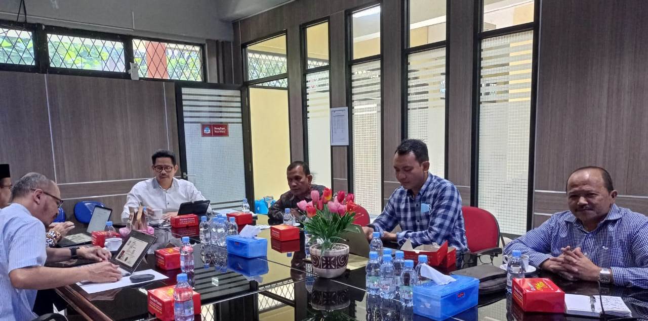 BENCHMARKING PRODI STUDI ISLAM,TIM PASCASARJANA UIN AR-RANIRY ... BENCHMARKING PRODI STUDI ISLAM,TIM PASCASARJANA UIN AR-RANIRY ...